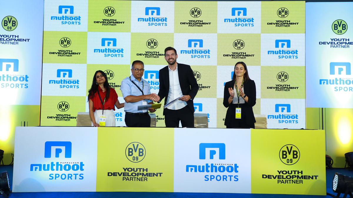 Muthoot signs a partnership with Bundesliga giant Borussia Dortmund ...